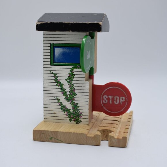 Thomas & Friends | Toys | Thomas The Train Stop And Go Signal Station ...